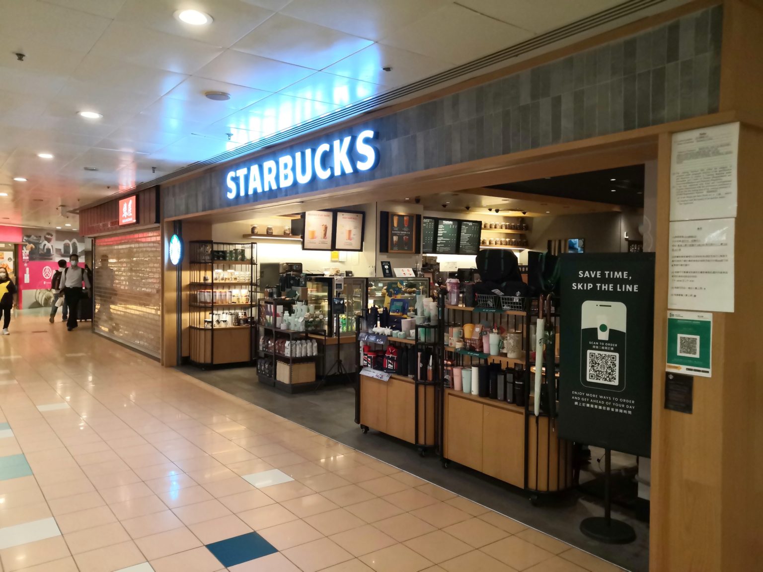 Starbucks in Hong Kong - TravoGlad - Adventure